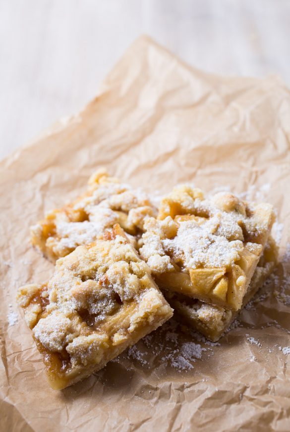 Apple Pie Traybake | The Girl Loves To Eat