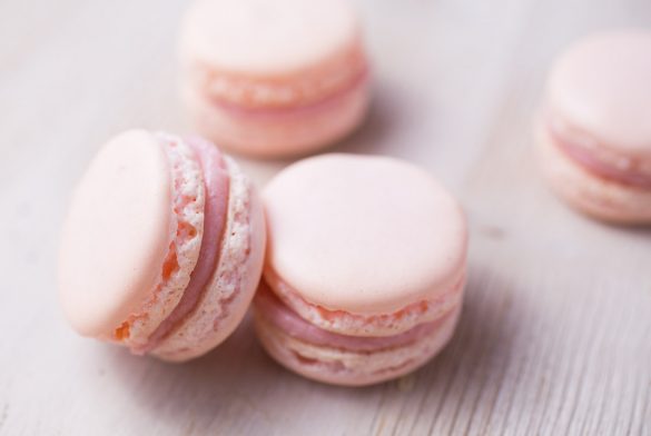 Finally! Success! The first macarons that turned out pretty! | The Girl ...