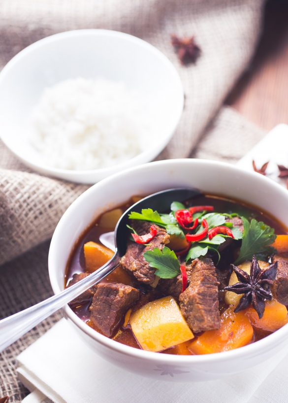 Bò Kho - Vietnamese Beef Stew | The Girl Loves To Eat
